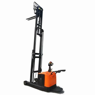 Κίνα CQD20 2ton 2000kg Stand-on Electric Reach Stacker Truck με 3,5m 3500mm Duplex Mast προς πώληση