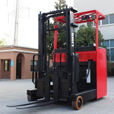 Chine 1500kg Container Reach Stacker avec fourchette de siège 100/30/1070mm Vitesse de déplacement 10/12km/h Longueur à vendre