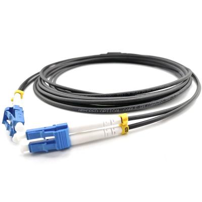 China Cabo patch de fibra óptica blindado tático externo 2 núcleos LC UPC G657A1 3,3 mm TPU à venda