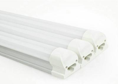 Cina luce della metropolitana di 1500mm 5Ft 18W 1500Lm SMD2835 T5 LED, metropolitana pura di bianco LED T5 per il supermercato in vendita