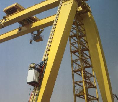 Cina Ascensore dell'uomo della costruzione di controllo di frequenza, ascensore dell'elevatore della gru per il gruista in vendita