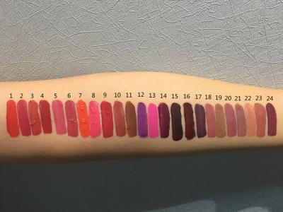 Chine Rouge à lèvres mat de finition de lèvre de cosmétiques de maquillage de couleur liquide durable du lustre 24 à vendre