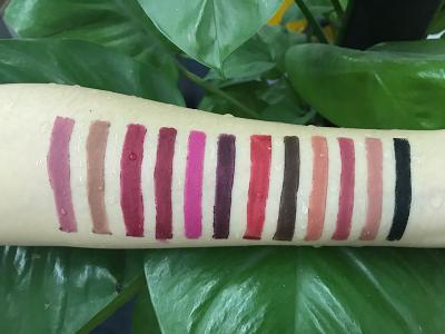 Chine Revêtement imperméable de lèvre de beauté douce, forme durable de liquide de couleurs du crayon 12 de lèvre à vendre