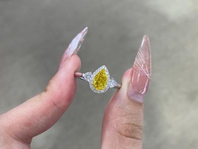 Κίνα 1.03ct φανταχτερός ζωηρός κίτρινος δημιουργημένος εργαστήριο άσπρος χρυσός δαχτυλιδιών 18k διαμαντιών προς πώληση