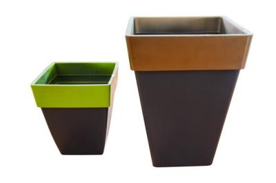 Китай Баки Солнца устойчивые 7x7x7.6CM квадратные пластиковые с отверстиями дренажа продается