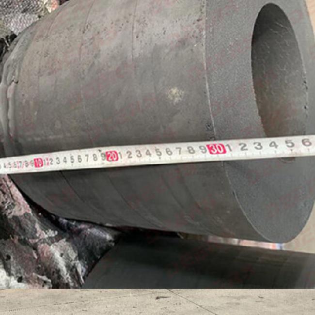 Cylindrical Marine Fender installation at shipyard