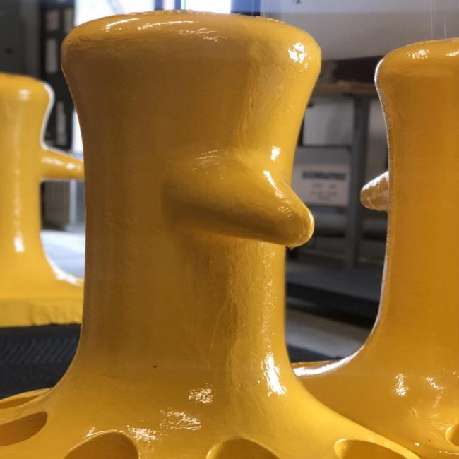 Mooring bollard product view showing surface treatment and structural configuration