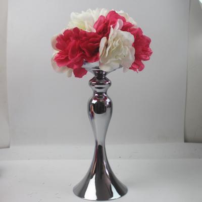 Chine Des fleurs artificielles 30cm Centre de la balle pour la décoration de table de fête à la fête des mères à vendre