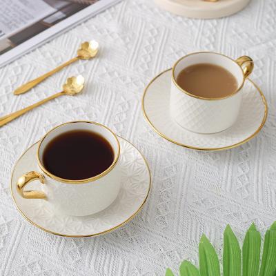 중국 노르딕 현대 백색 세라믹 컵 및 접시 세트 뼈 차 컵 접시 200ml 용량 판매용