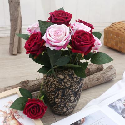 Chine Des fleurs et des feuilles artificielles en soie 3D faites à la main pour les décorations de la fête des mères à vendre