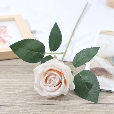Chine Des fleurs et des feuilles artificielles en soie 3D faites à la main pour les décorations de la fête des mères à vendre
