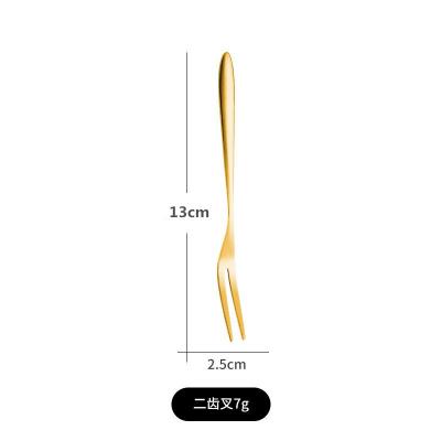 Chine Couverts modernes jetables en acier inoxydable en or et en argent pour la fête de mariage du restaurant à vendre