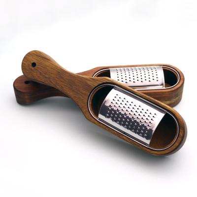 중국 나무 손잡이 치즈 Grater 빠르고 쉬운 음식 준비를 위한 고급 채소 슬라이서 컷러 판매용