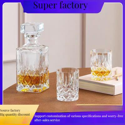 Chine Décanteur de cristaux sans plomb de type verre métal pour toutes les occasions à vendre