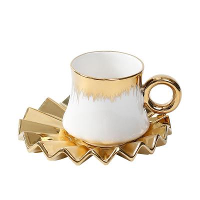 Chine Élégance Design papier peint du thé et du café Céramique Western Dinner Set pour une vie durable à vendre