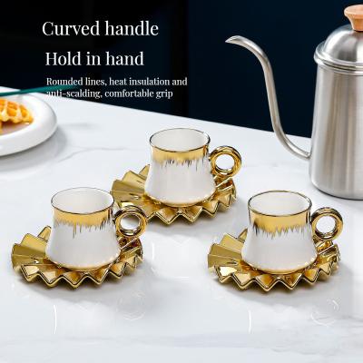 Chine Élégance Design papier peint du thé et du café Céramique Western Dinner Set pour une vie durable à vendre