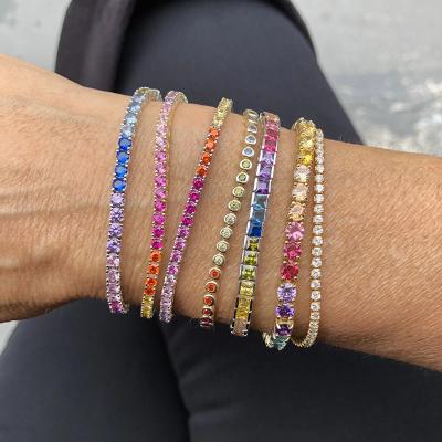 Chine L'argent a plaqué 925 accessoires de bijoux de mode de bracelet à chaînes de tennis à vendre