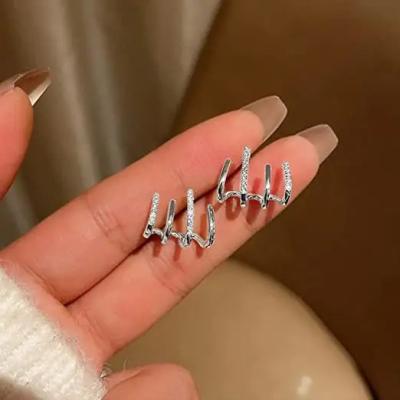 Chine La griffe a formé 925 boucles d'oreille argentées de la CZ, rhodium a plaqué Sterling Silver Stud Earrings à vendre