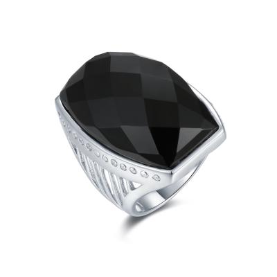 Chine Rings de pierre précieuse en argent 925 Rhodium Citrine naturelle de qualité AAA pierres de zirconium cubiques 2,5 g à vendre