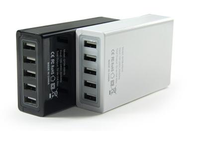 Cina Rispettoso dell'ambiente dell'interno di CC 5V USB dell'adattatore multiplo ad alto rendimento del caricatore in vendita