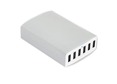 Cina La CC 5V 12A ha prodotto il multi caricatore di USB del porto del telefono cellulare 60 watt con l'indicatore del LED in vendita