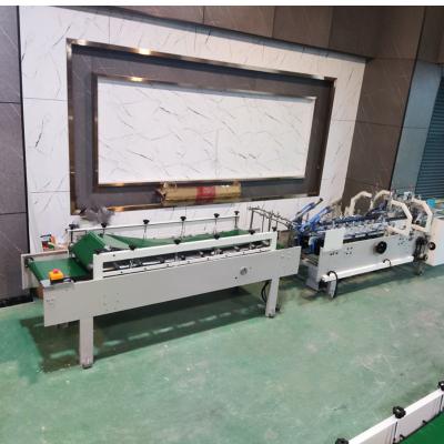 Cina 230 m/min Velocità di lavoro Macchina semiautomatica per la collazione delle cartelle Macchina per la collazione delle cartelle in vendita