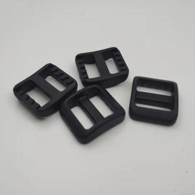 中国 15.9mm*18.1mmのバックパックのバックルのTriglideのプラスチック リュックサック クリップ 販売のため