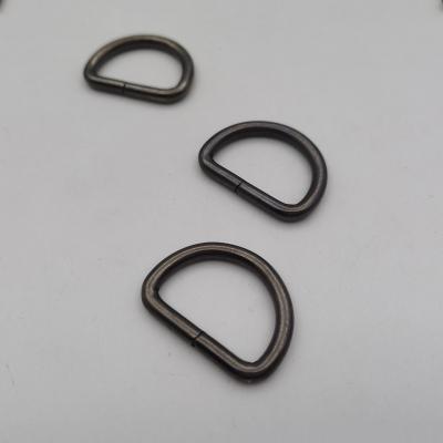 Κίνα 32.6mm διευθετήσιμη πόρπη δαχτυλιδιών Δ τριγώνων πλαστική για τις βαλίτσες προς πώληση