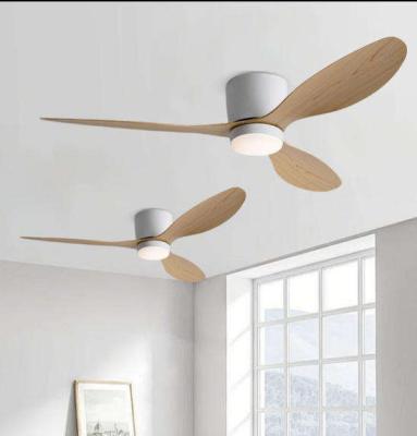Chine Ventilateur de plafond d'intérieur silencieux à moteur CC 3 pales réversibles ABS styles noir et blanc 42 pouces 6 vitesses à vendre