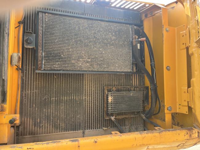 JCB JS220LC Excavator hydraulic system