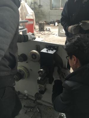 Cina Film del teflon e film protettivo che fende la macchina EPDM, PE, Nr, unità di elaborazione, schiuma di riavvolgimento di EVA che fende la macchina di riavvolgimento in vendita