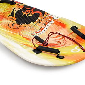 Chine Adulte 122cm Woowove personnalisé en mousse de planche à neige HDPE plastique traîneau à neige avec 2 poignées tirer la corde à vendre