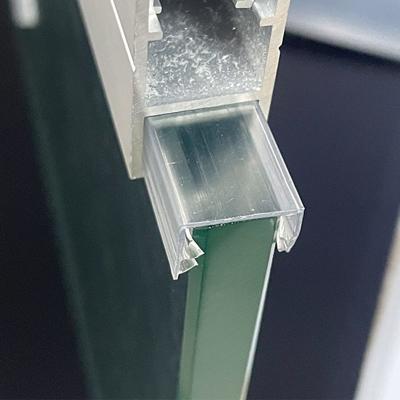Chine La Co a expulsé la bande en verre de porte du calfeutrer 10mm de PVC imperméable à vendre