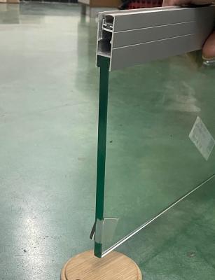 Chine La Co a expulsé la bande en verre de porte du calfeutrer 10mm de PVC imperméable à vendre