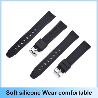 China Correia de relógio macia preta feita sob encomenda 18mm do silicone com a curvatura de aço inoxidável elegante à venda