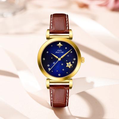 Cina 2022 Elegante orologio al quarzo in acciaio inossidabile Piccolo orologio rotondo in oro Design per signora in vendita