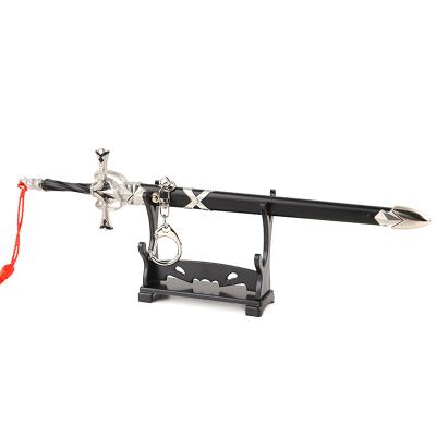 Cina Mini Sword Keychain Black Fate commovente elastico automatico in lega di zinco Joan Of Arc Sword in vendita