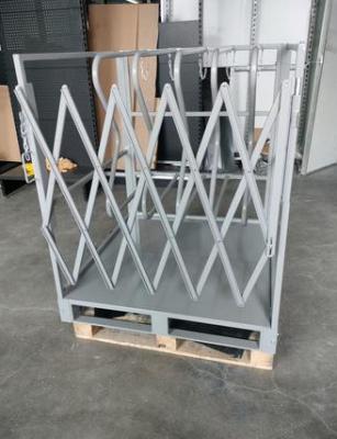 China Sleek Metal Foldable Display Racks Retail Store Display Racks Powder Coated AT-0134 for sale