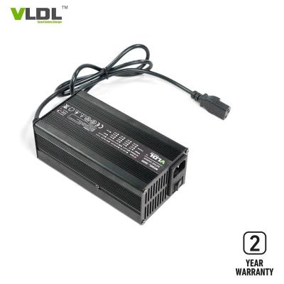 China O carregador de bateria elétrico da motocicleta do preto 15Amps de ROHS procura um caminho mais curto a proteção à venda