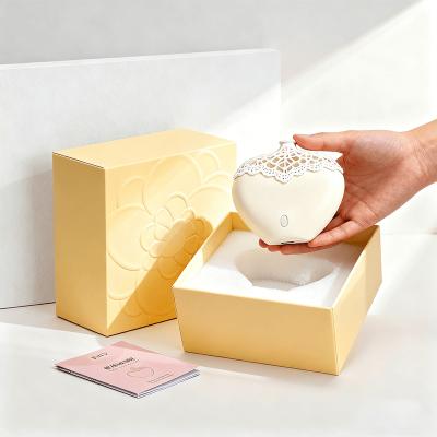 China Custom Unique 50ml Perfume Gift Set Box Women's Pink Rigid lid and base boxes Aromatherapy Packaging Made From Paper for sale