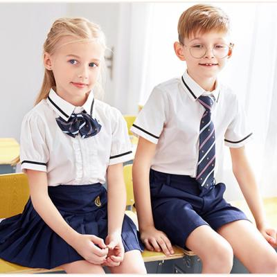 China Hemd-Sätze des Kinderbritische Kindergarten-Grundschule-Uniform-weiße kurzen Ärmels zu verkaufen