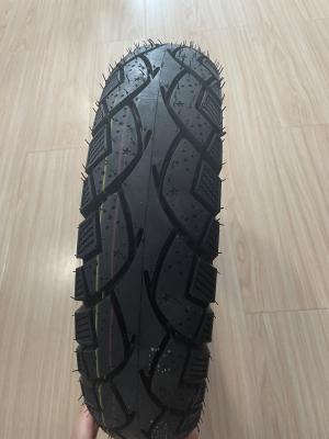 중국 16인치 오토바이 타이어 장수 성능을 위한 깊은 패턴 디자인 3.2kg 판매용