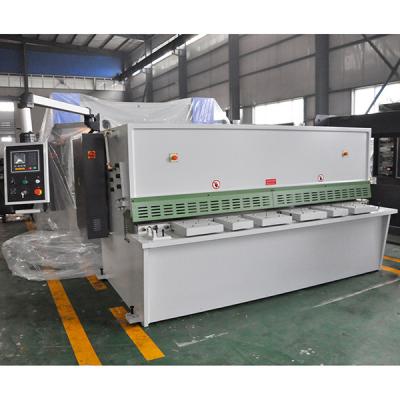 Chine Machine à cisaillement hydraulique universelle en acier, fer et aluminium, machine à découper 8x2500 mm à vendre