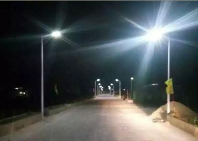 Cina Luminosità solare integrata della lampadina 12w 1200LM dell'iluminazione pubblica del LED alta in vendita