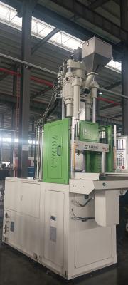 Cina Macchina di iniezione verticale in plastica a bordo di banco a singola diapositiva 2 stazioni in vendita