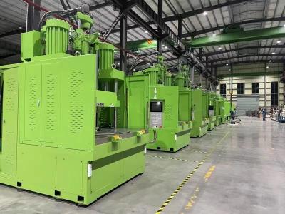 Cina Green Industrial Injection Molding Machine 40t Clamping Force in vendita