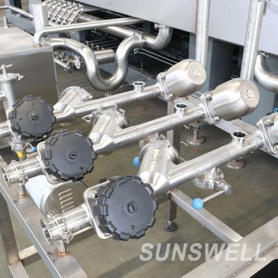 중국 고속 과일 주스 충전 기계 세니티제어 닦기 과일 덩어리 페리스탈틱 웨이징 병 봉쇄 모노블록 판매용