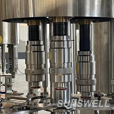 Chine Machine de ligne de production de type rotatif à ressort à eau de rinçage à embouteillage à capot monobloc à vendre