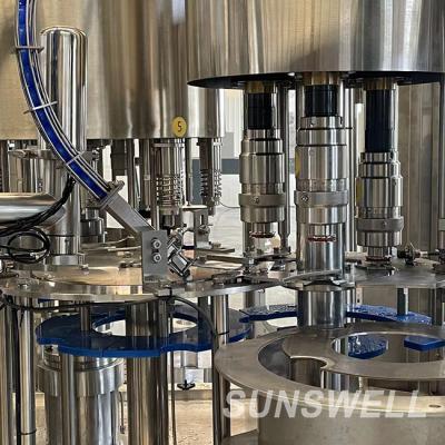 Chine Machine de ligne de production de type rotatif à ressort à eau de rinçage à embouteillage à capot monobloc à vendre