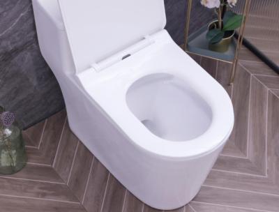 Chine Piège d'une seule pièce des toilettes S de Siphonic des prix bon marché économiques des toilettes SWS9286 avec la housse de siège fermée molle de pp à vendre